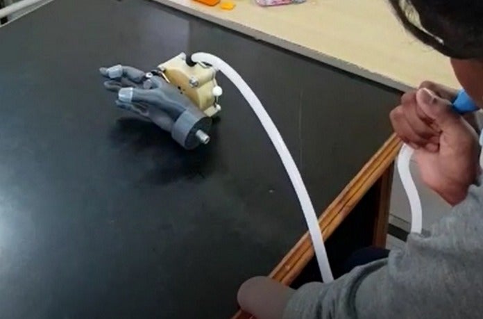 Oxford researchers develop new breath-driven prosthetic hands - The ...