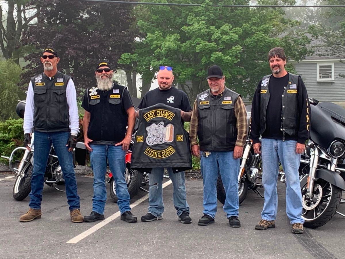 Motorcycle club offers helping hand - The Brighter Side of News
