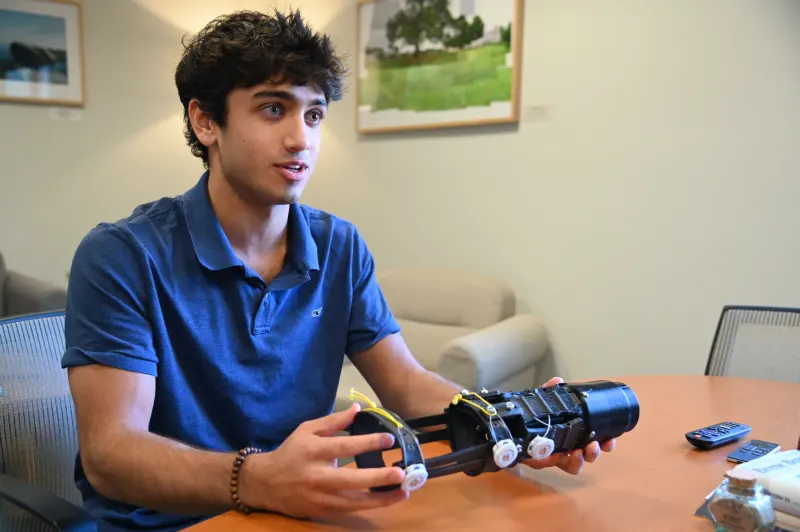 High school student developed 3D-printed, accessible, prosthetics for ...