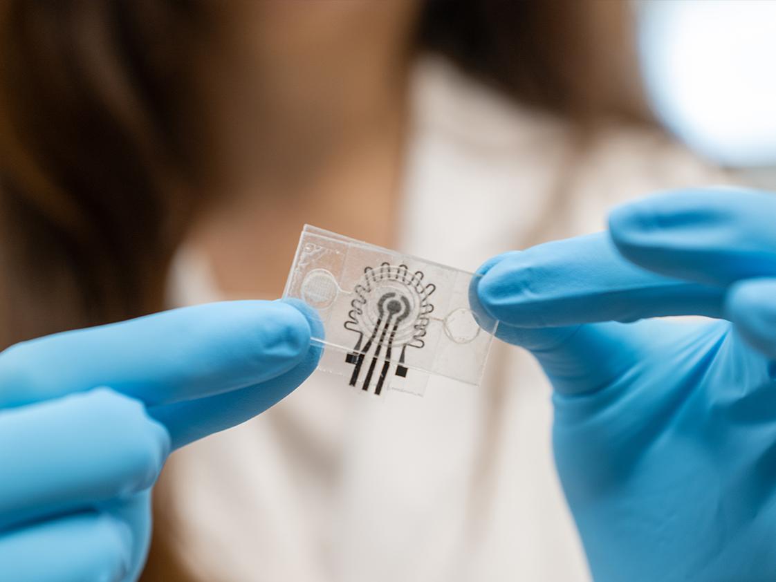 Ultra-thin, wearable sensor reinvents wireless continuous glucose ...