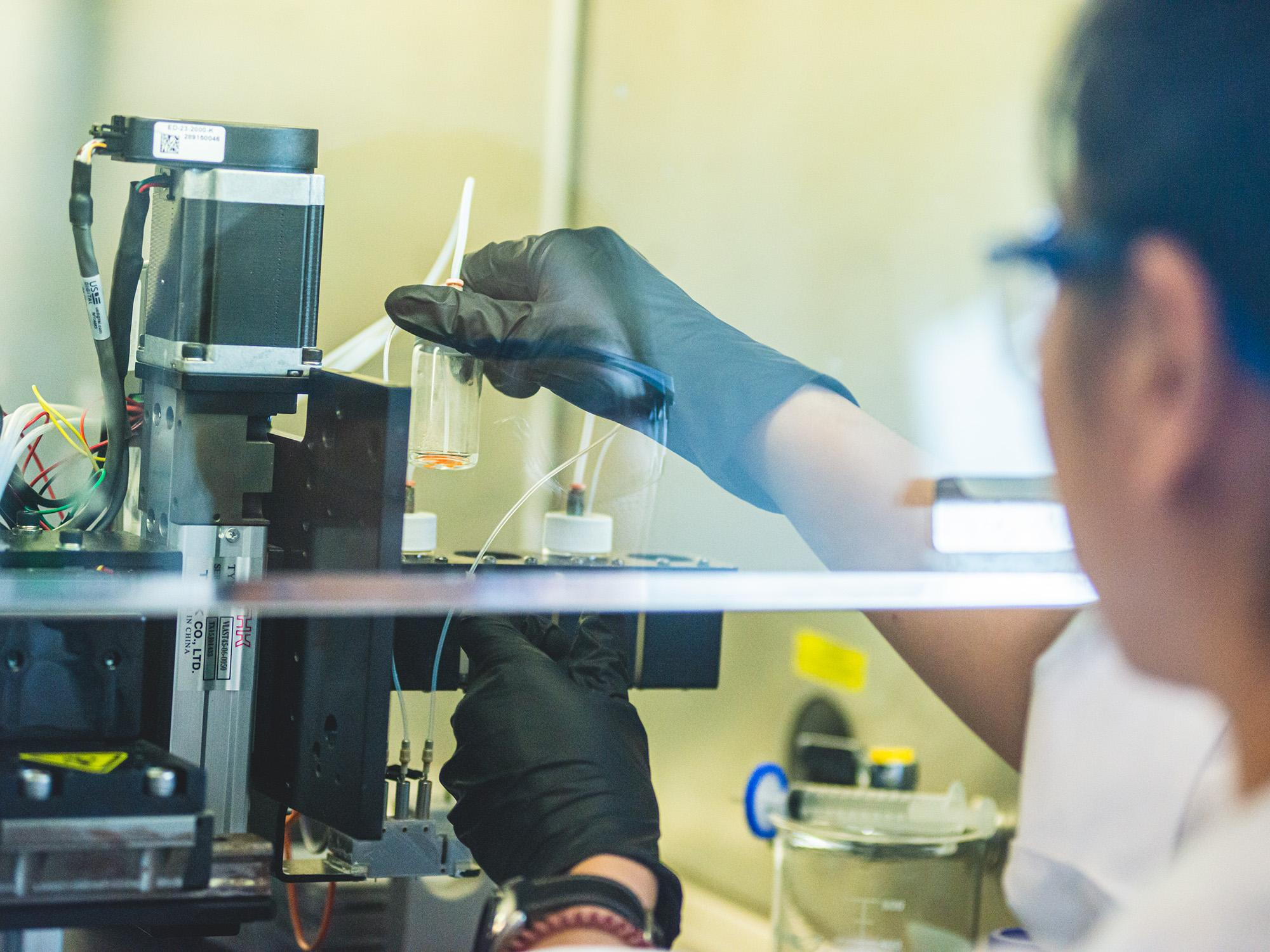 3D printed living skin and hair follicles revolutionize reconstructive ...