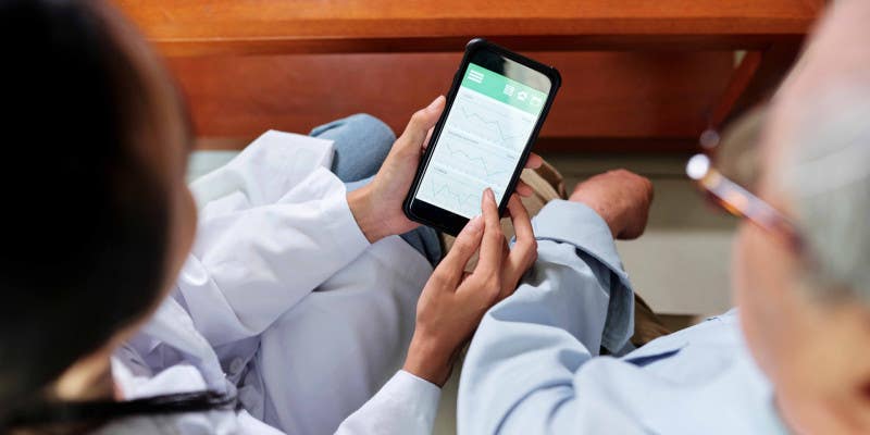Lifesaving smartphone app turns your phone into a blood pressure ...