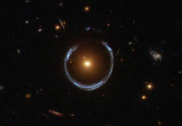 First-ever 'Einstein zig-zag' spotted by James Webb Space Telescope ...