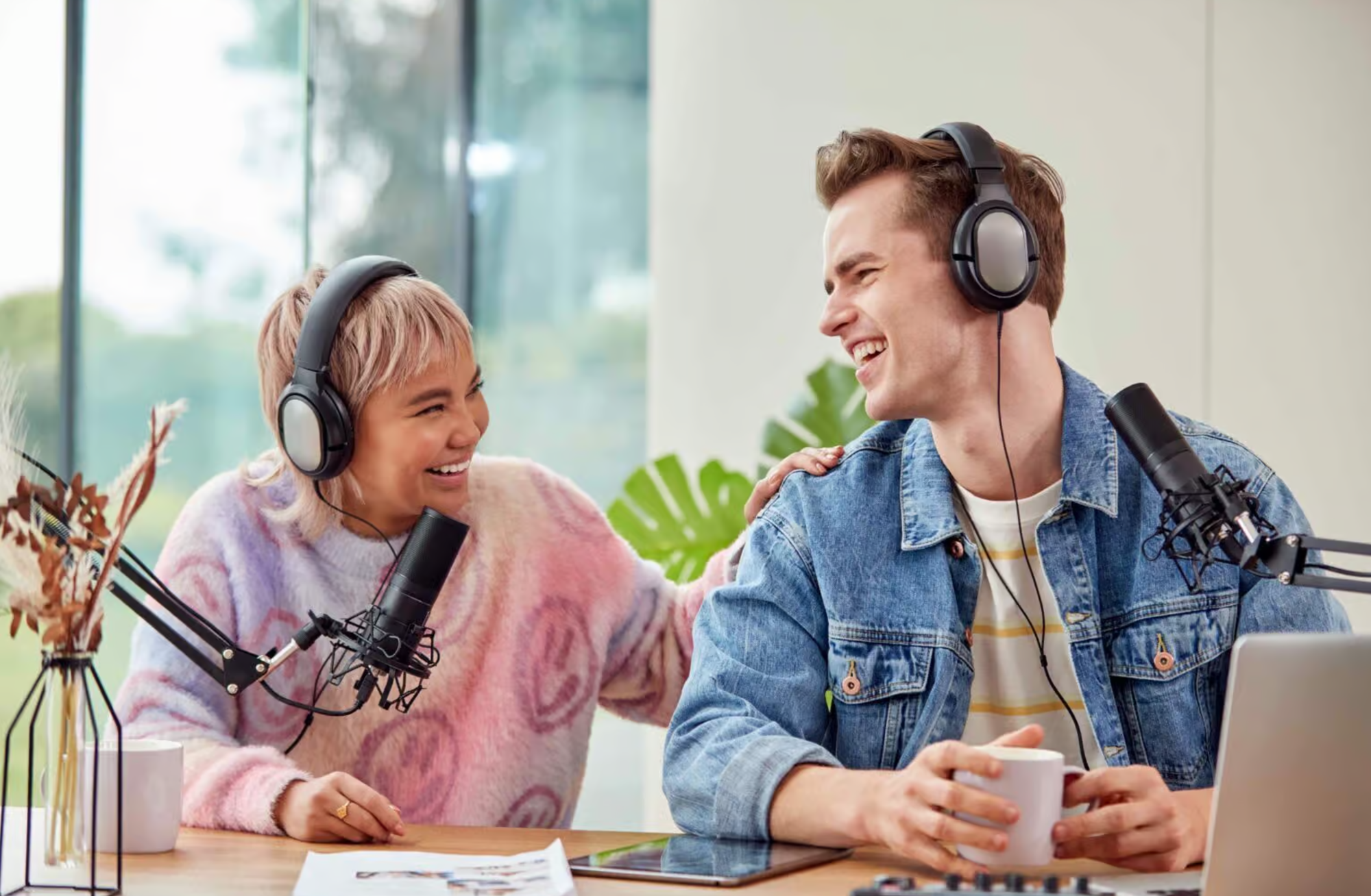 How podcasts are revolutionizing health education and behavior - The ...