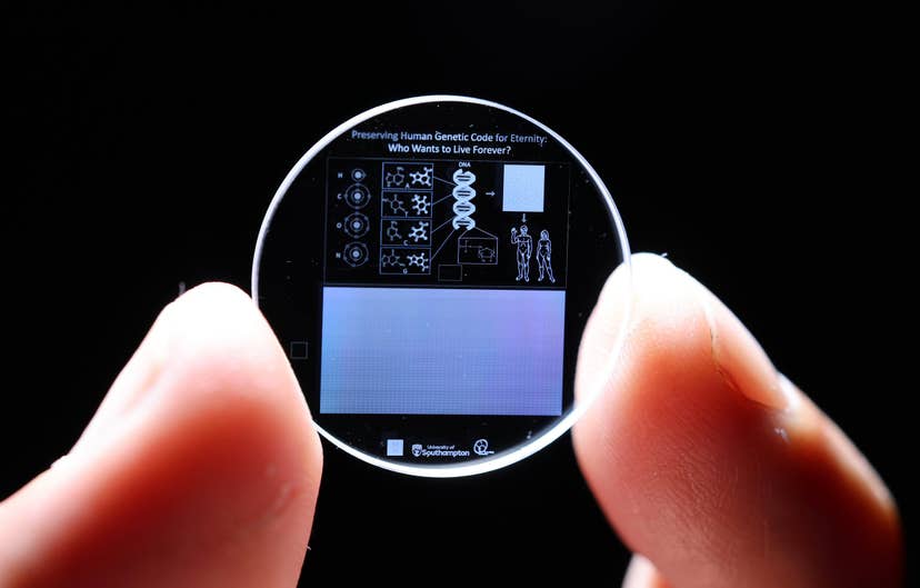 5D memory crystal can store the entire human genome for billions of ...