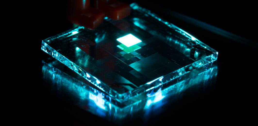 New discovery substantially increases the brightness of OLED displays ...