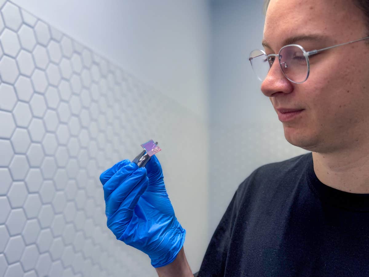 New quantum battery breakthrough boosts energy storage by 1,000x - The ...