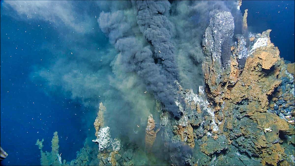 Earth’s first life may have been sparked by underwater thermal vents ...
