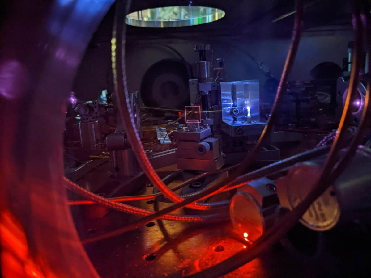 New ‘vacuum ultraviolet’ laser is 100 to 1,000 times more efficient ...
